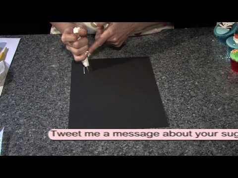 How to write on cakes using royal icing. - YouTube