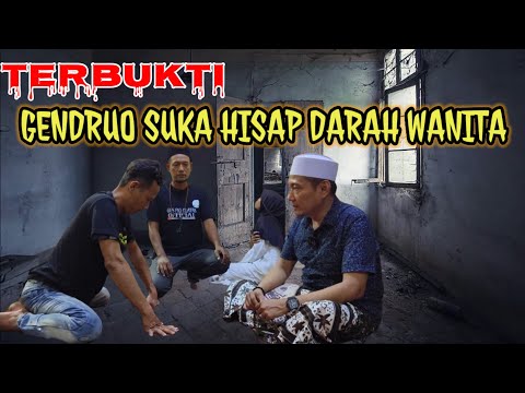 HATI HATI || GENDRUO SUKA SEKALI NGINTIP WANITA MANDI DAN HISAP DARAH HAID WANITA