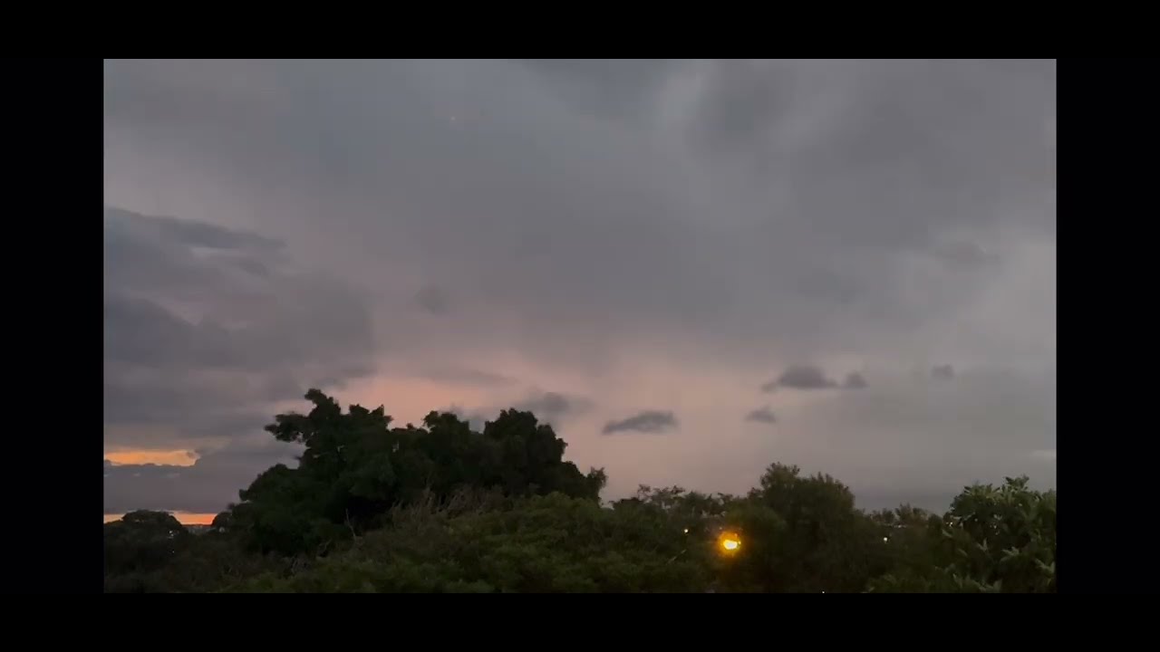filming a huge thunderstorm with lots of lightning bolts!!! (Please ...