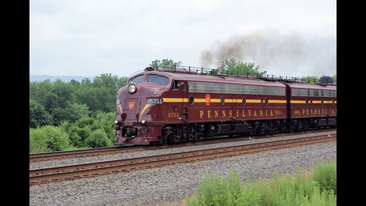 PRR E8's, Amtrak & VALE Units - YouTube