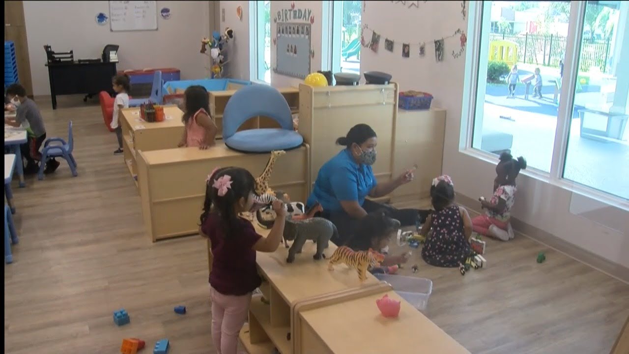 The Guadalupe Center in Immokalee reopens after months of closure - YouTube