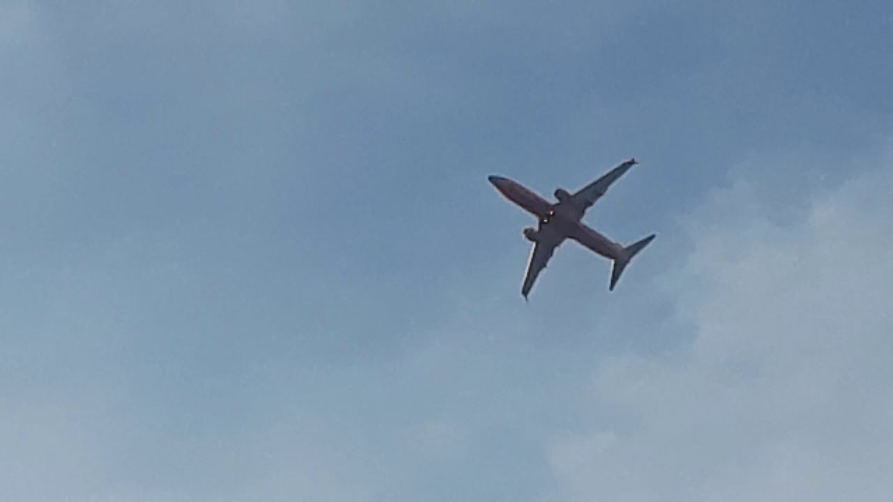 Spotting at BWI Airport - YouTube