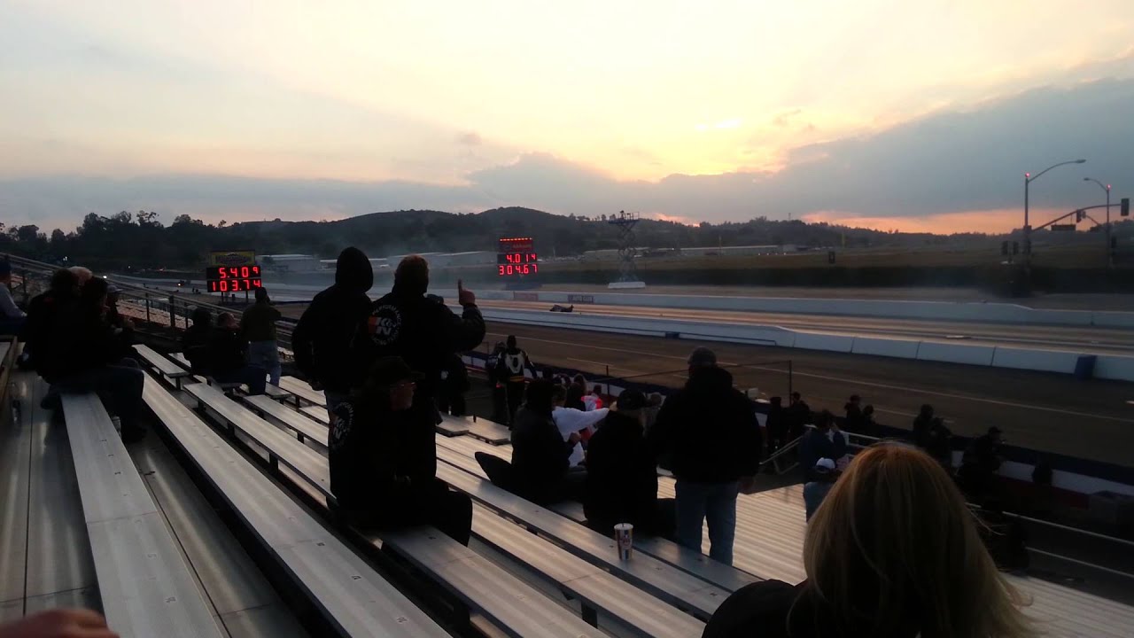 Top Fuel FunnyCar Engine Explosion - YouTube