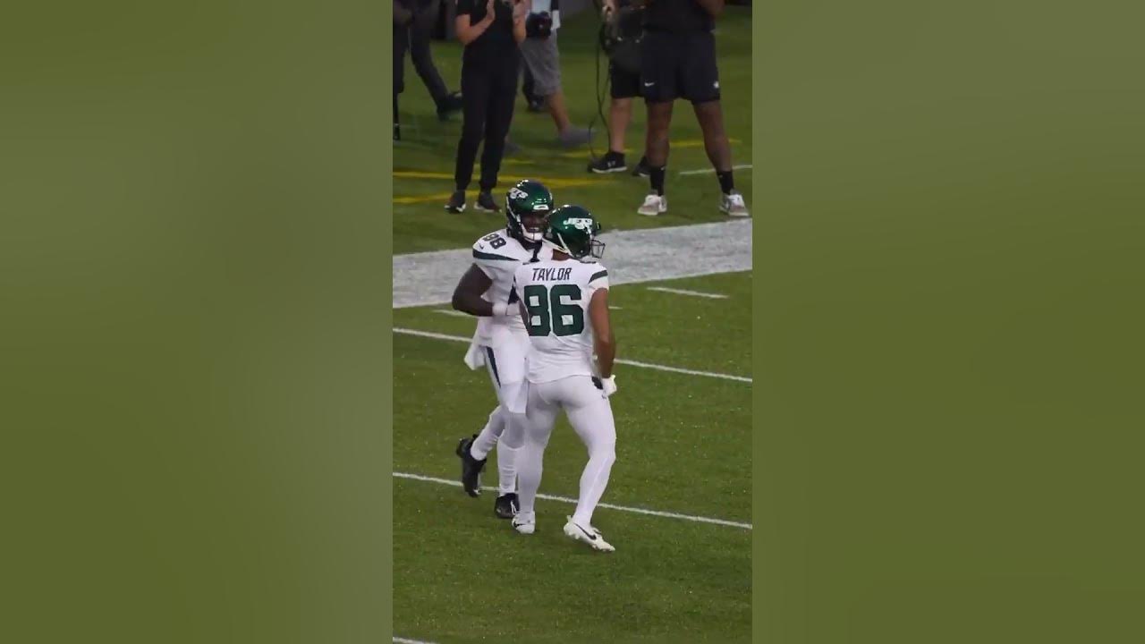 Zach Wilson LONG BALL to Malik Taylor | 📺 #NYJvsCLE on NBC - YouTube