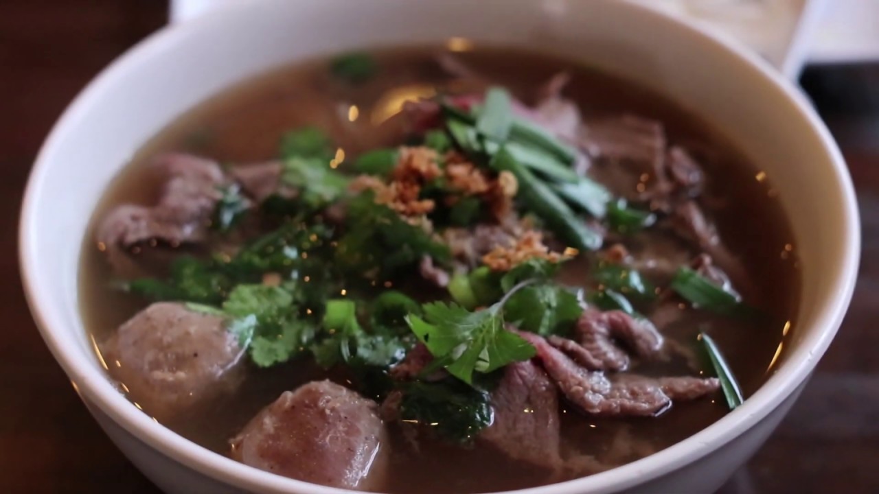908 Eats | Phnom Penh Noodle Shack - YouTube
