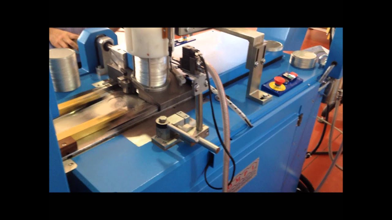 O.M.P.I. srl AUTOMATIC COMPOUND LINER SINGLE FOR ENDS DIE 99 mm - YouTube