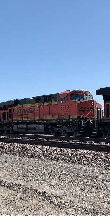 BNSF ZCHIALT breaks off towards Douglass #shorts - YouTube