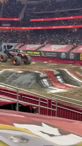 Terminal Velocity Monster Truck Skills - Newark Monster Jam 2025 show 2 ...