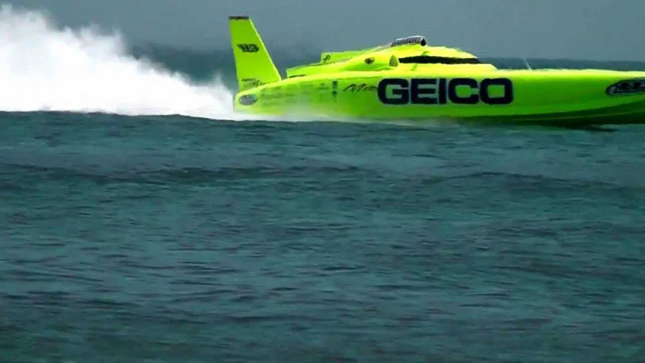 Jet Boat vs Airplane in a race! - YouTube