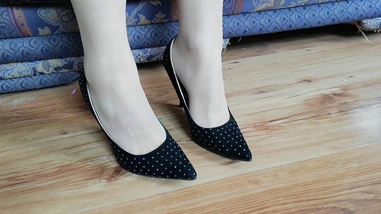 Long steady foot tapping in sparkly black stiletto heels - YouTube