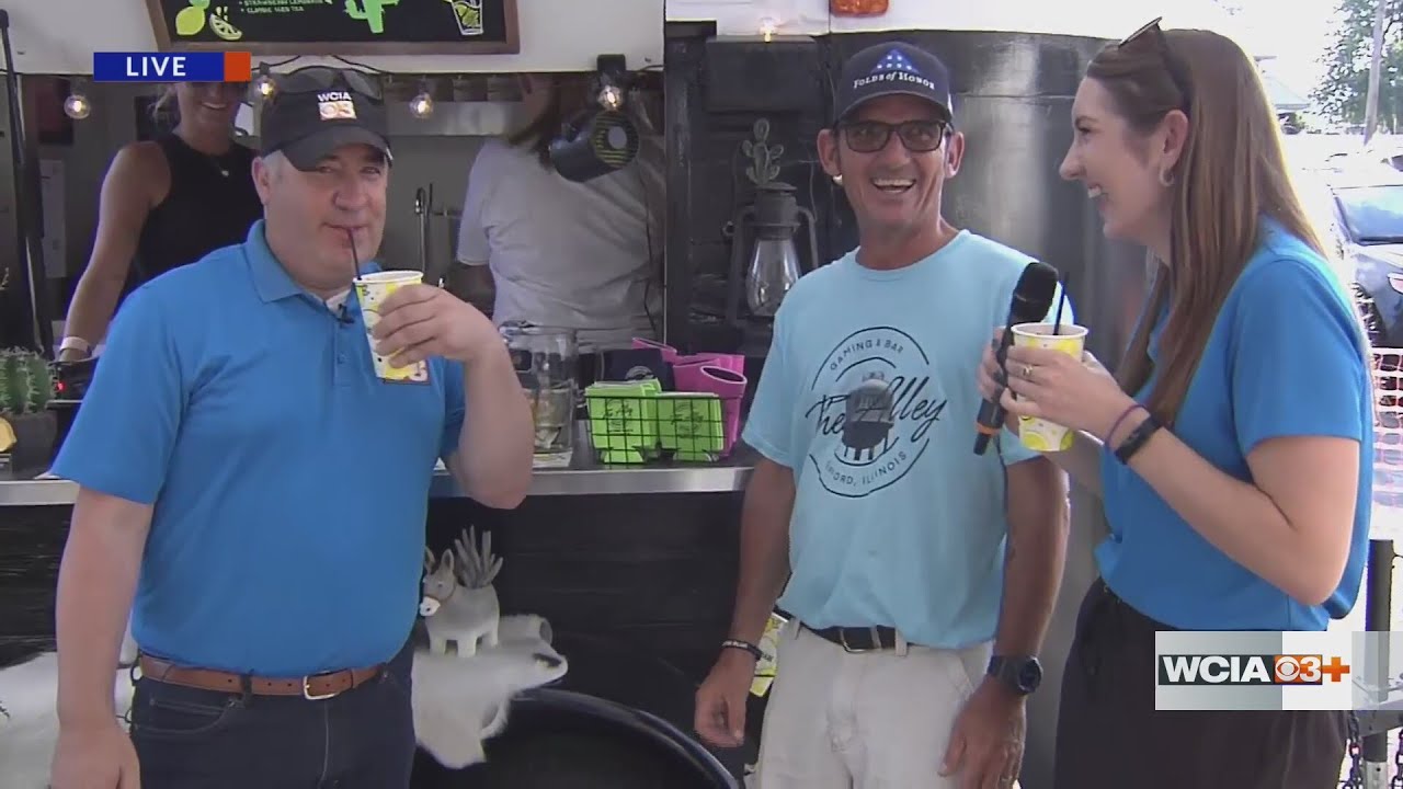 Trying fresh, local lemonade at Our Town Gifford - YouTube