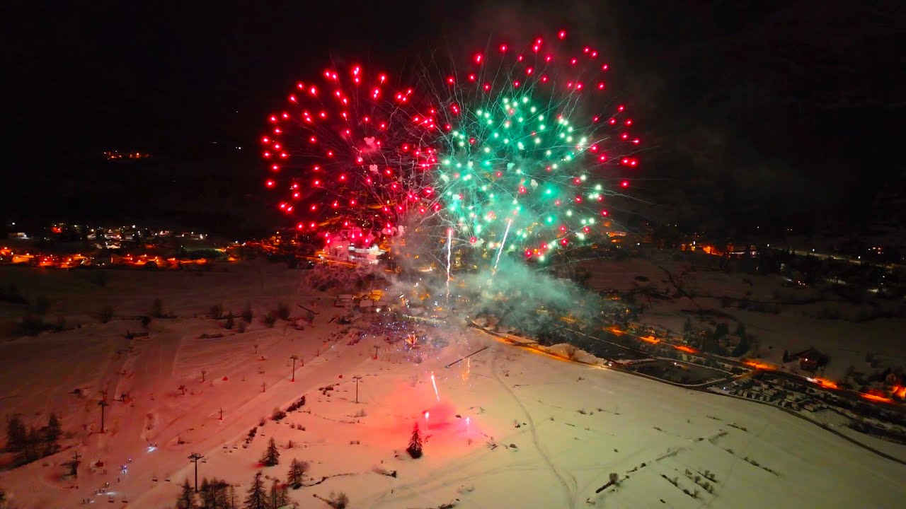 Formidable French Fireworks - YouTube