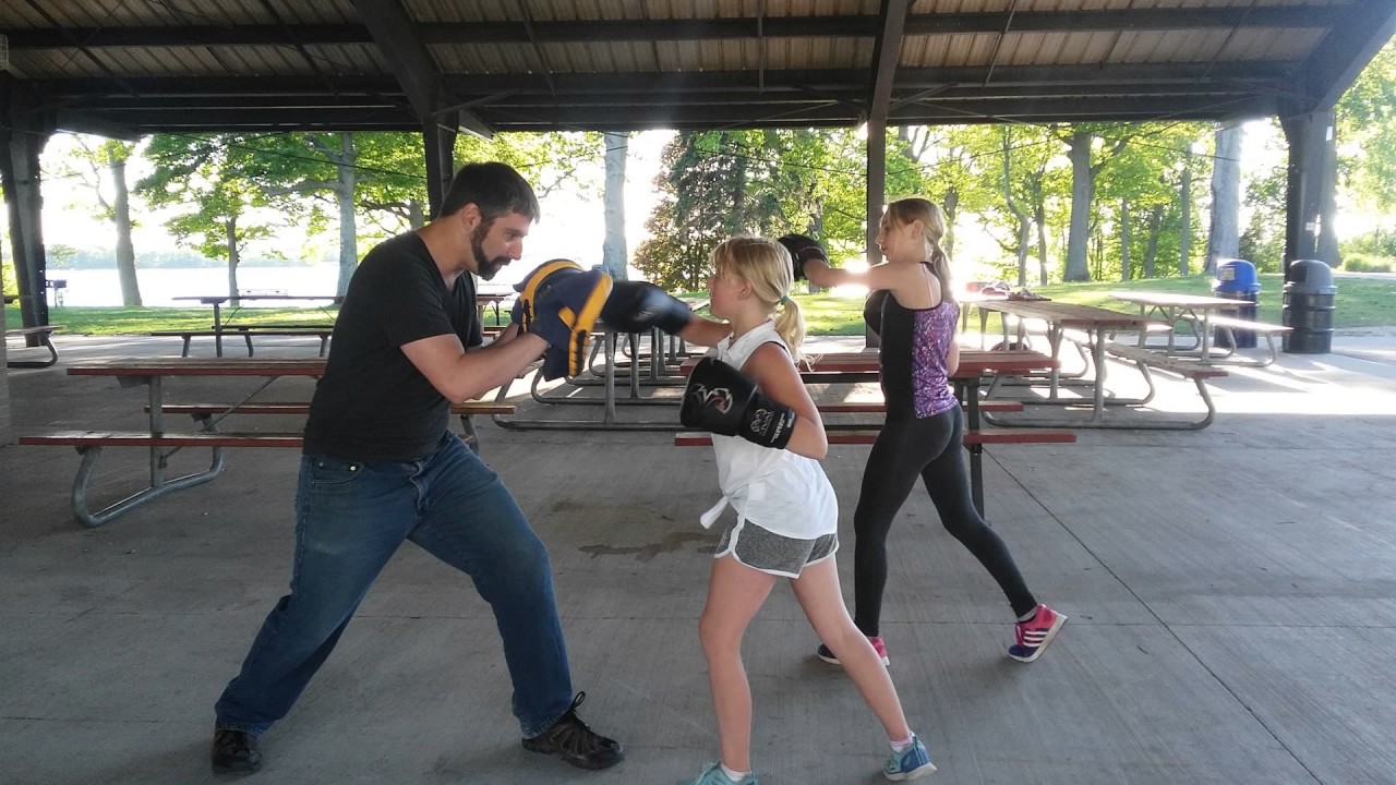 Kid's Boxing training - YouTube