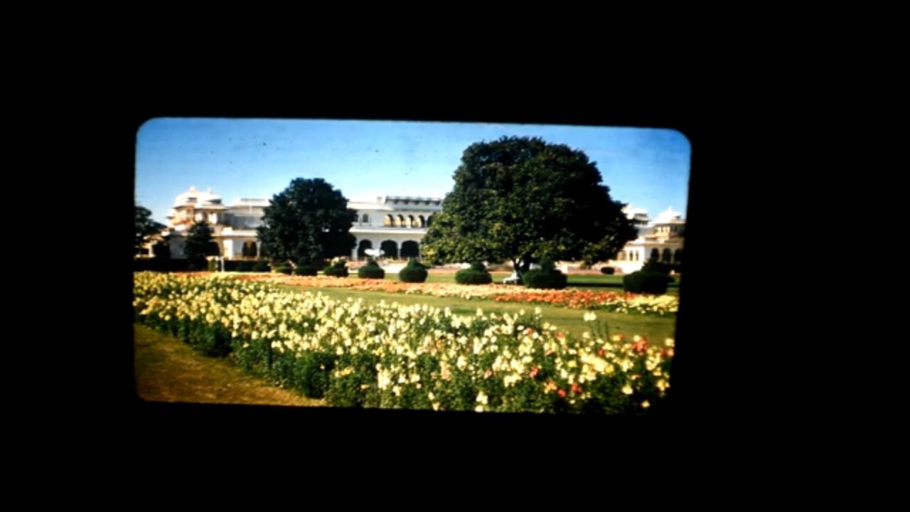 35mm Slide Show from a Vintage AMC Automatic Slide Projector Past Times ...