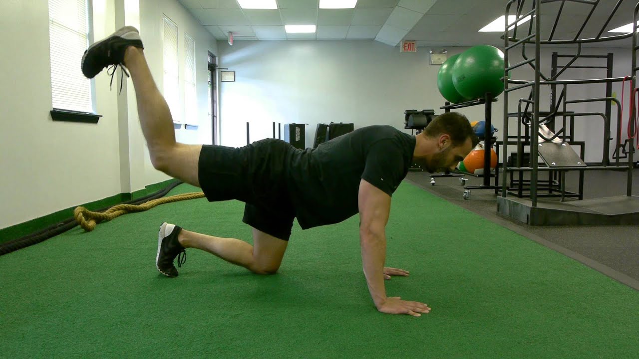 Quad Kick (Lead Fitness) - YouTube