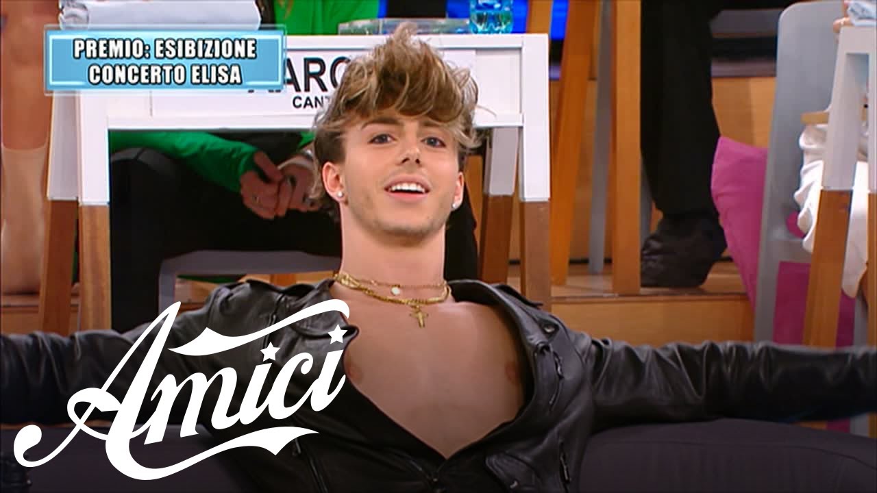 Amici 22 - Mattia - On the floor - YouTube