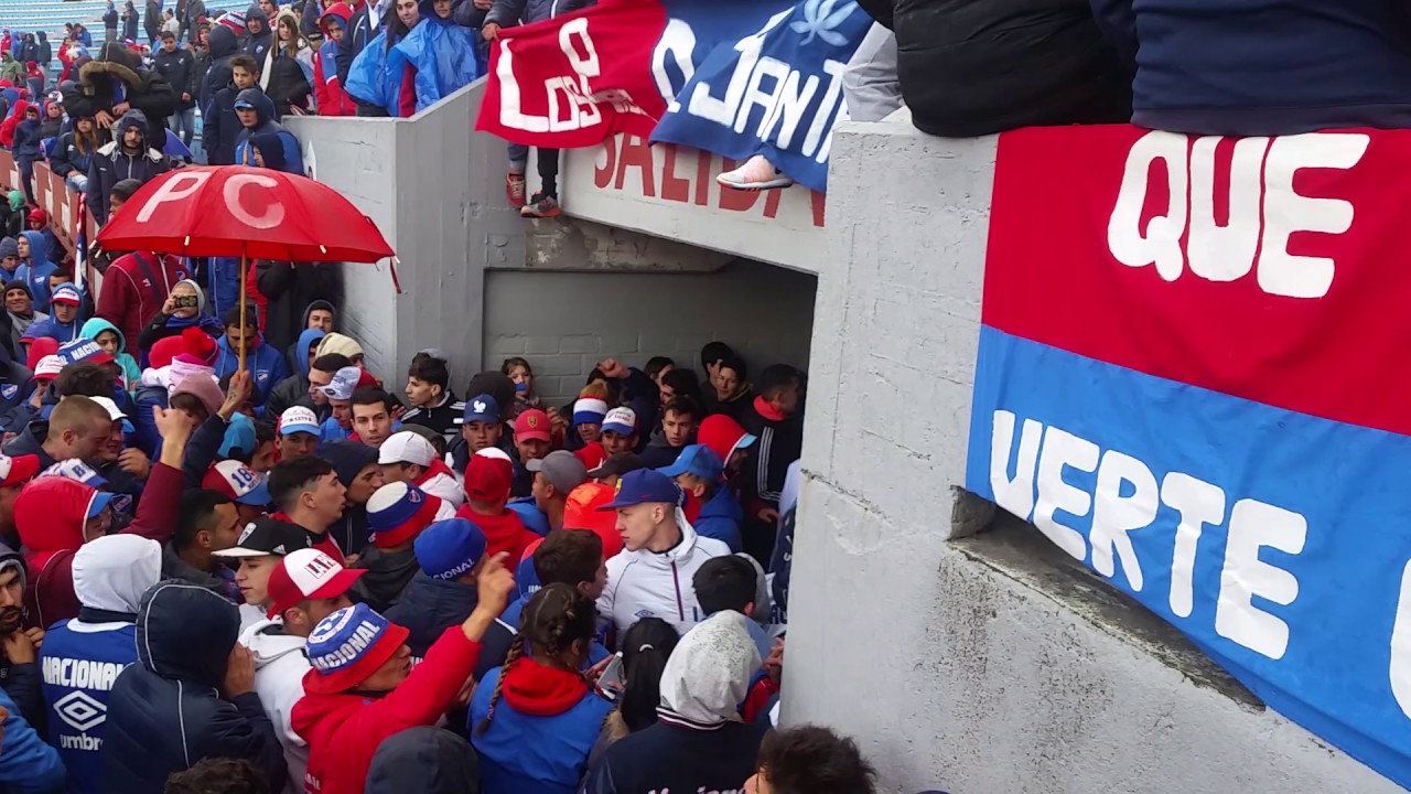 CNdeF vs Defensor - tema nuevo 2017 - Desde temprano en el barrio La ...