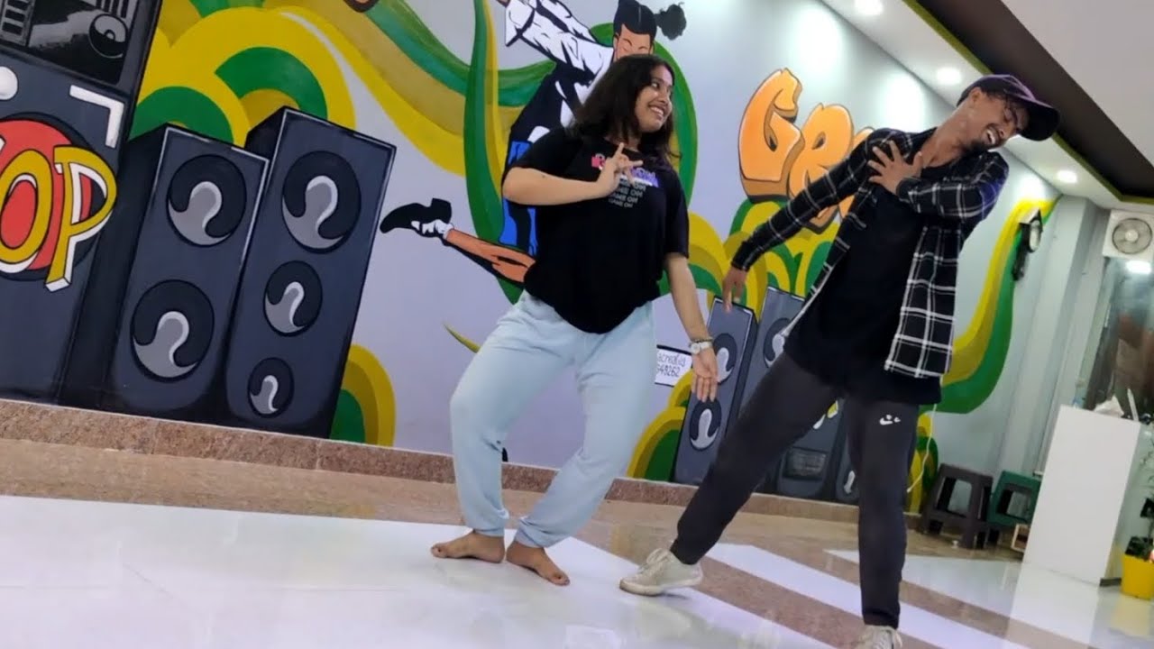 Tumse Milke Dil Ka Hai Jo Haal / Main Hoon Na / @akrititripathi1203 nd Sumit bartwal - YouTube