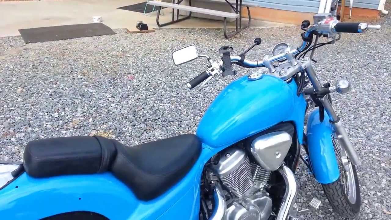 How to paint a 650 Honda shadow - YouTube