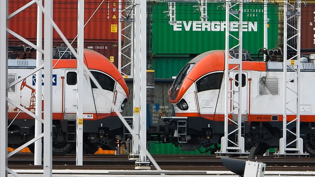 🇵🇱Pesa GAMA 111Ed-027 🇵🇱 111Ed-025 🇵🇱 Gdańsk Port Północny 🇵🇱 - YouTube