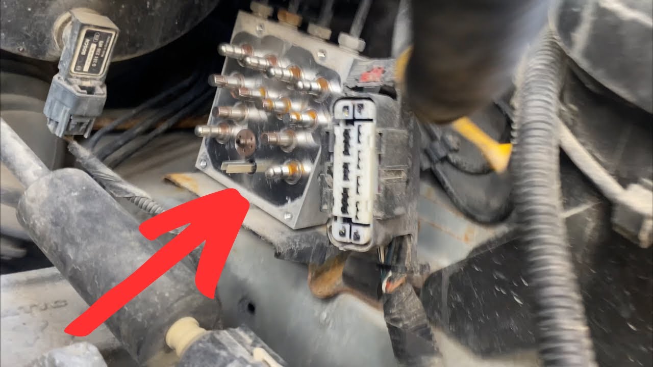 ABS Control Module Buick Enclave 3.6L 2008-2017 Location and ...