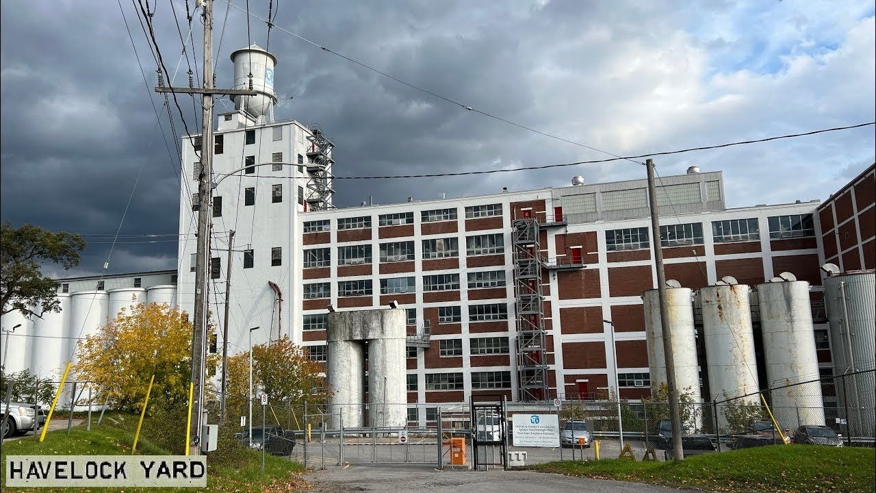 Quaker Oats Ptbo Update: Freight shed still under construction - YouTube