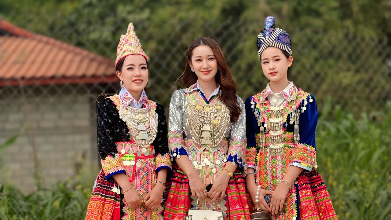 Luas nkauj hmoob vaj mus mus pov pob - YouTube