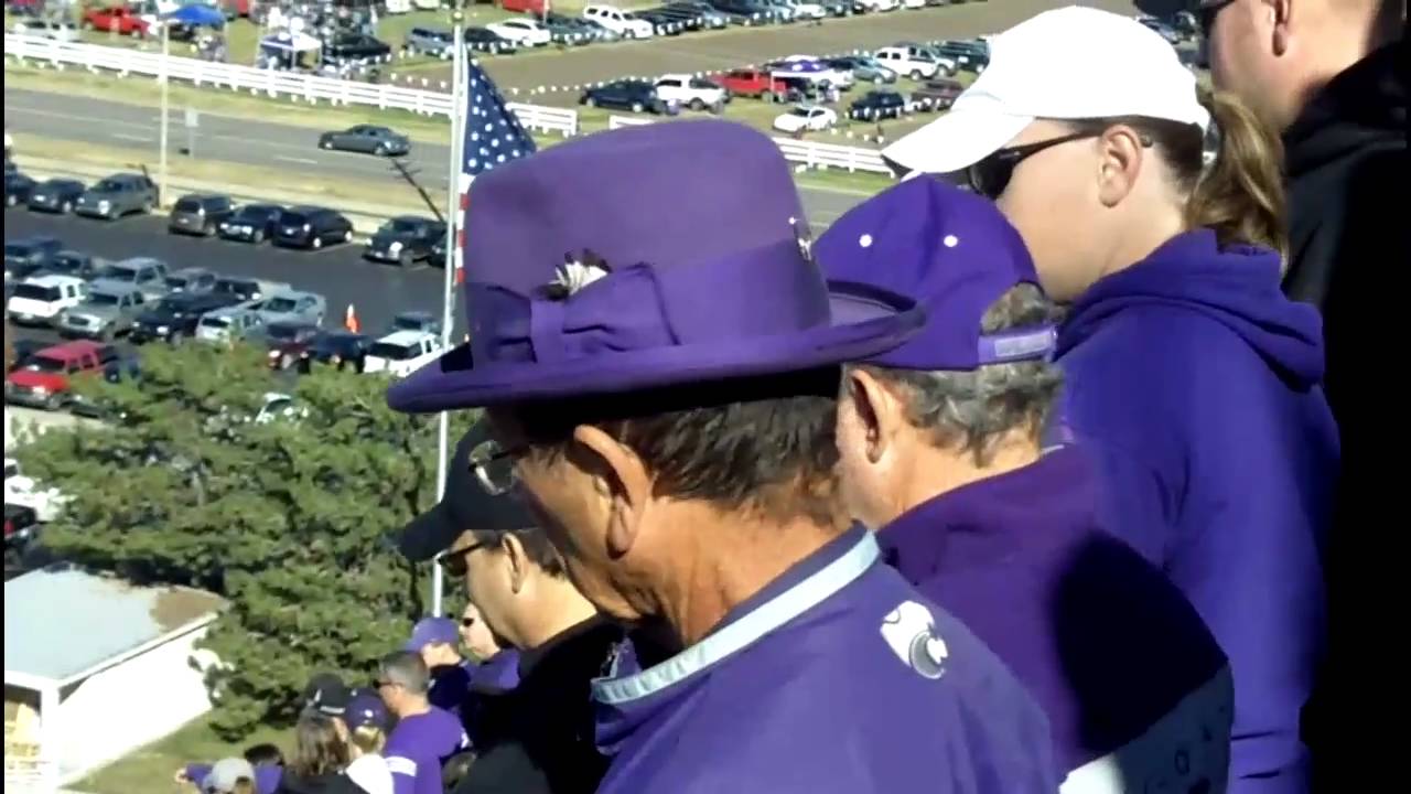 Crazy Kansas state University fans - YouTube