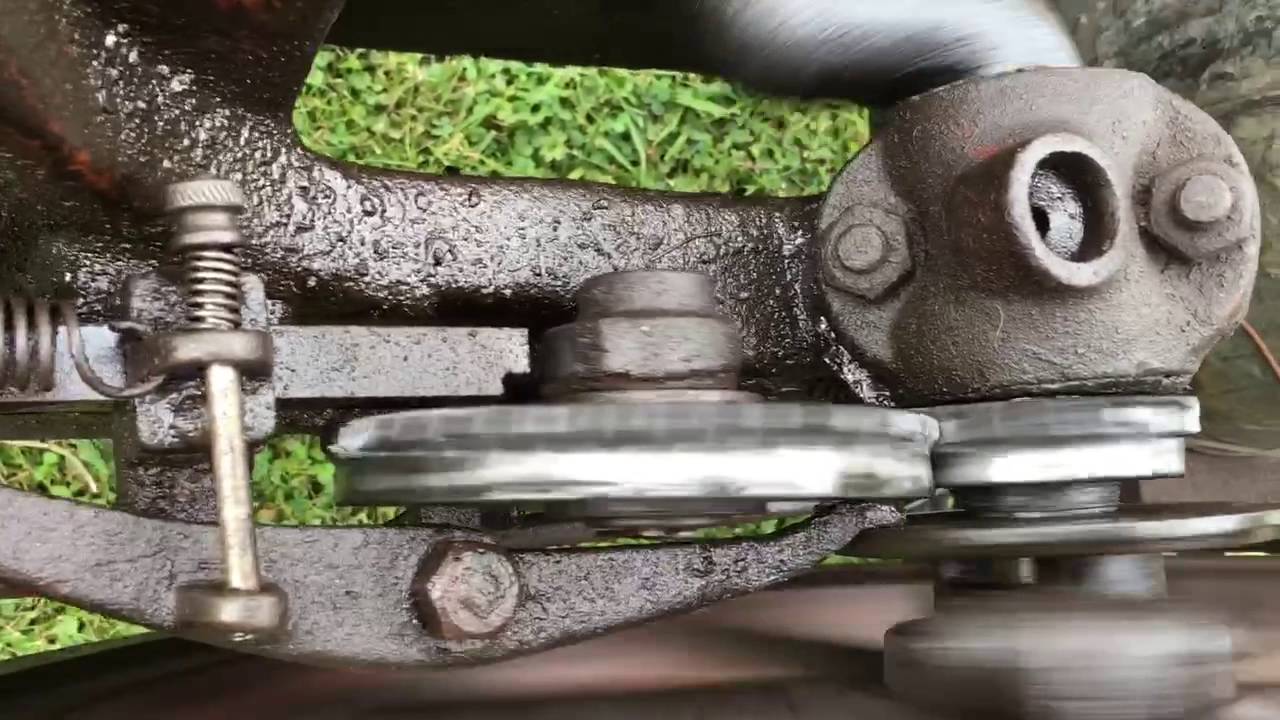 Armstrong aquamarine Engine shown at Exline, IA in 2016 - YouTube