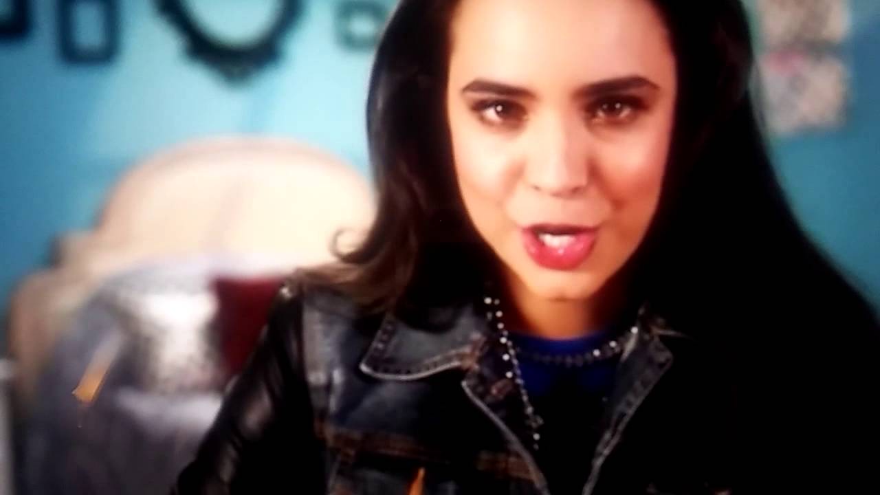 Meet the villain kid - Evie Queen - YouTube