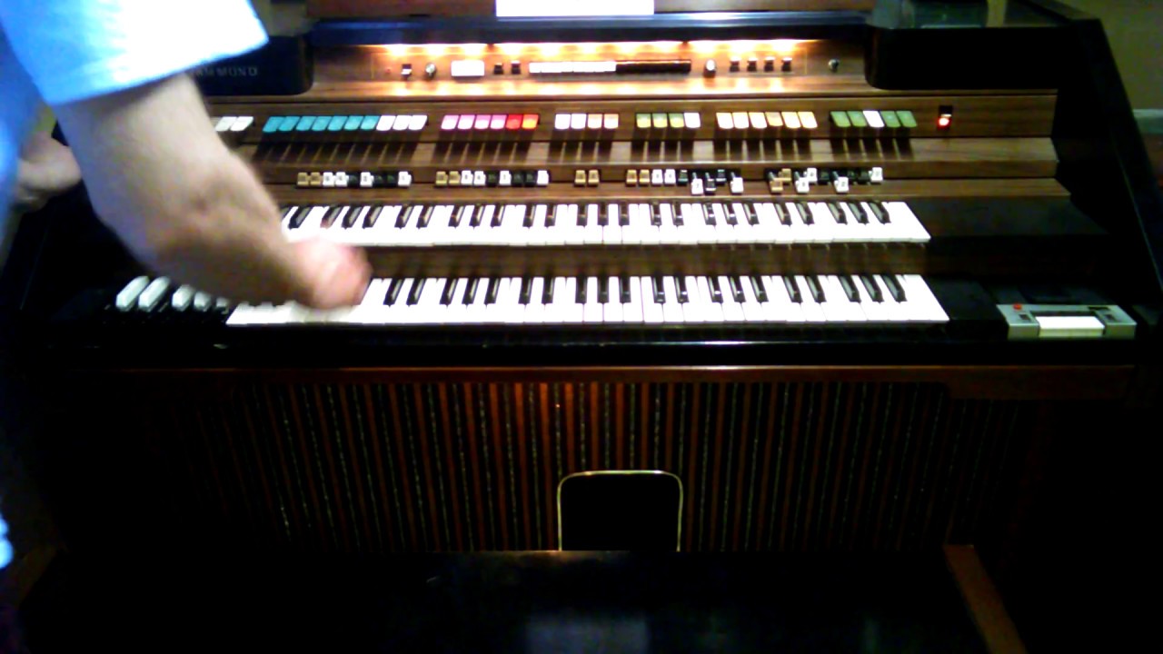 Hammond Concorde 2107 not broken - YouTube