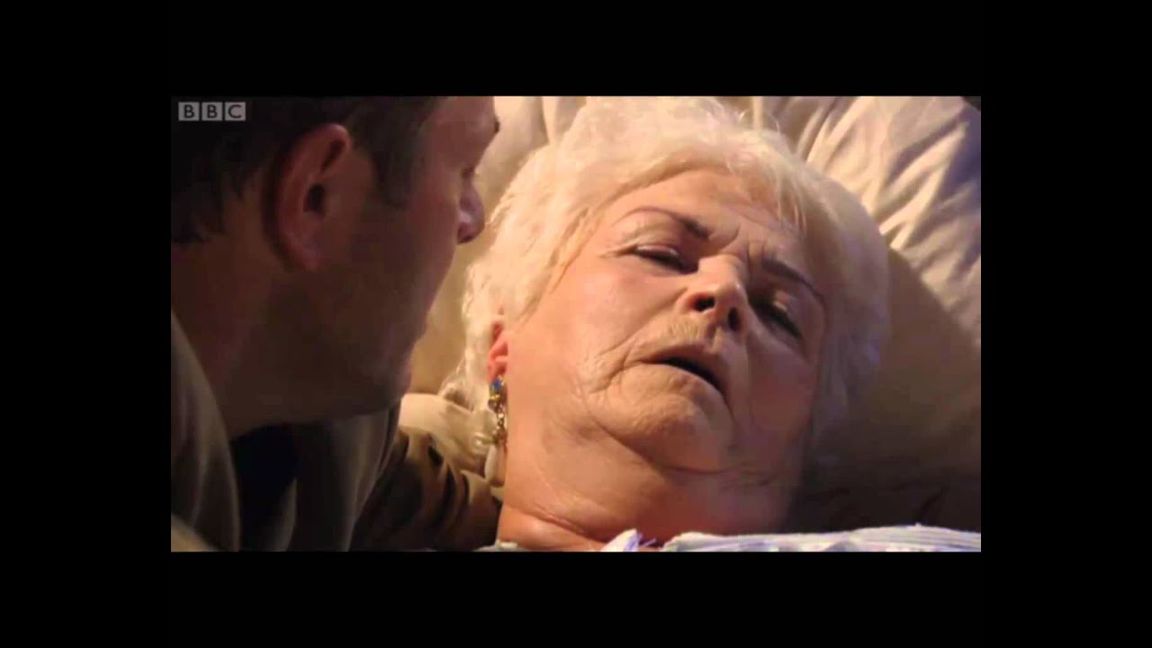 Pat Dies BBC eastenders - YouTube
