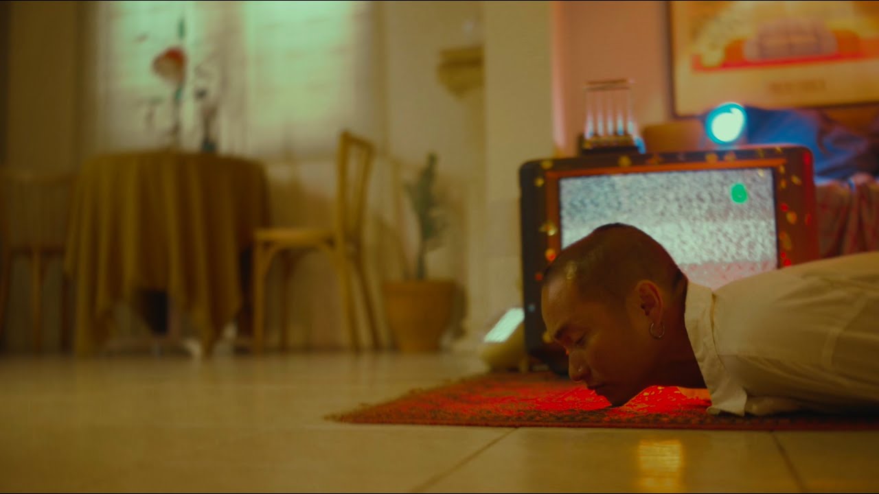 Patcha - อยากอยู่คนเดียว (Alone) | Teaser MV 1 - YouTube