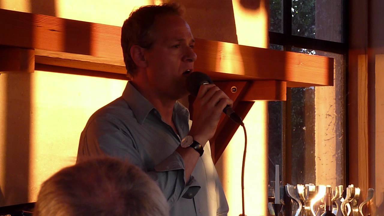 Christian Nova Sings - YouTube
