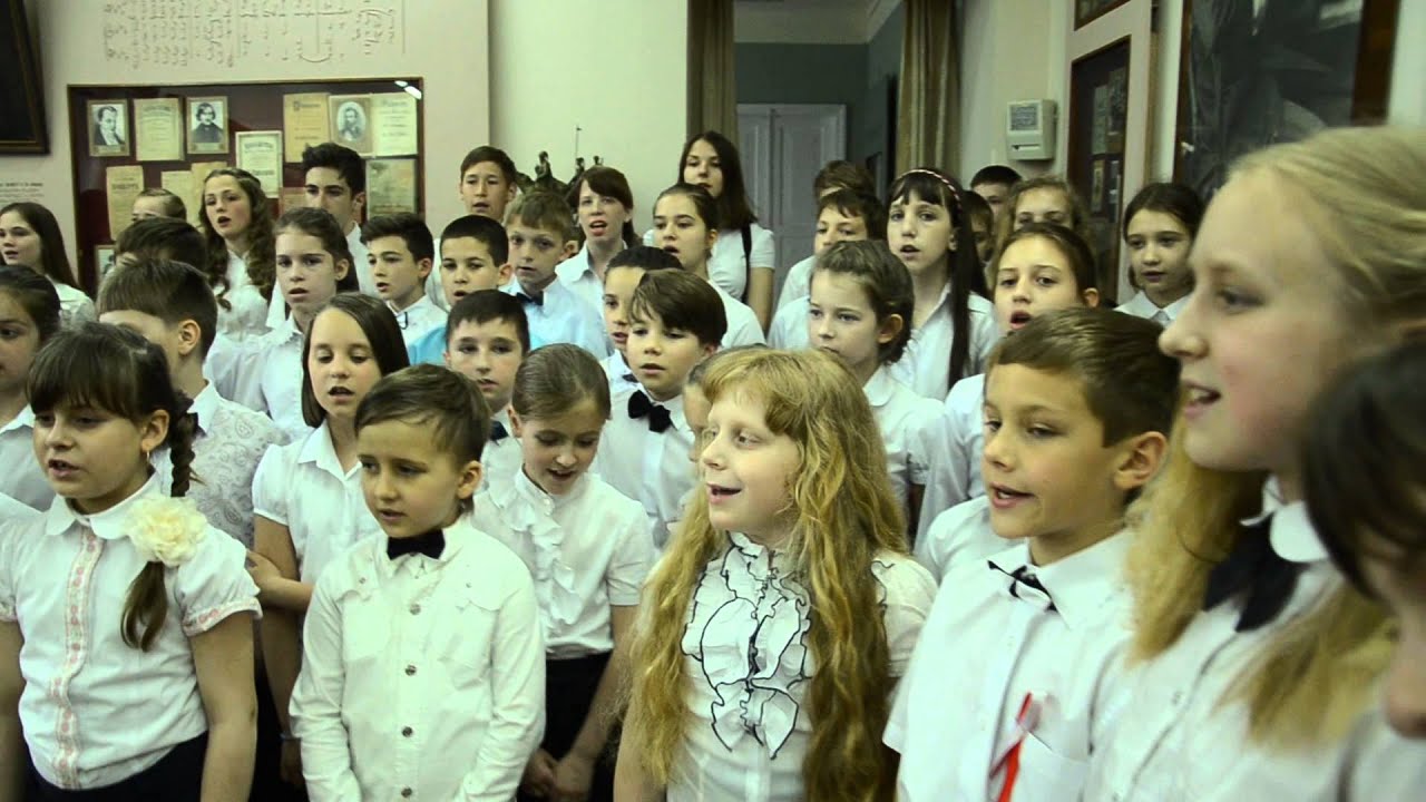 Piosenka "Byla sobie zabka mala", Dom Polski, Kijów, 2015 - YouTube