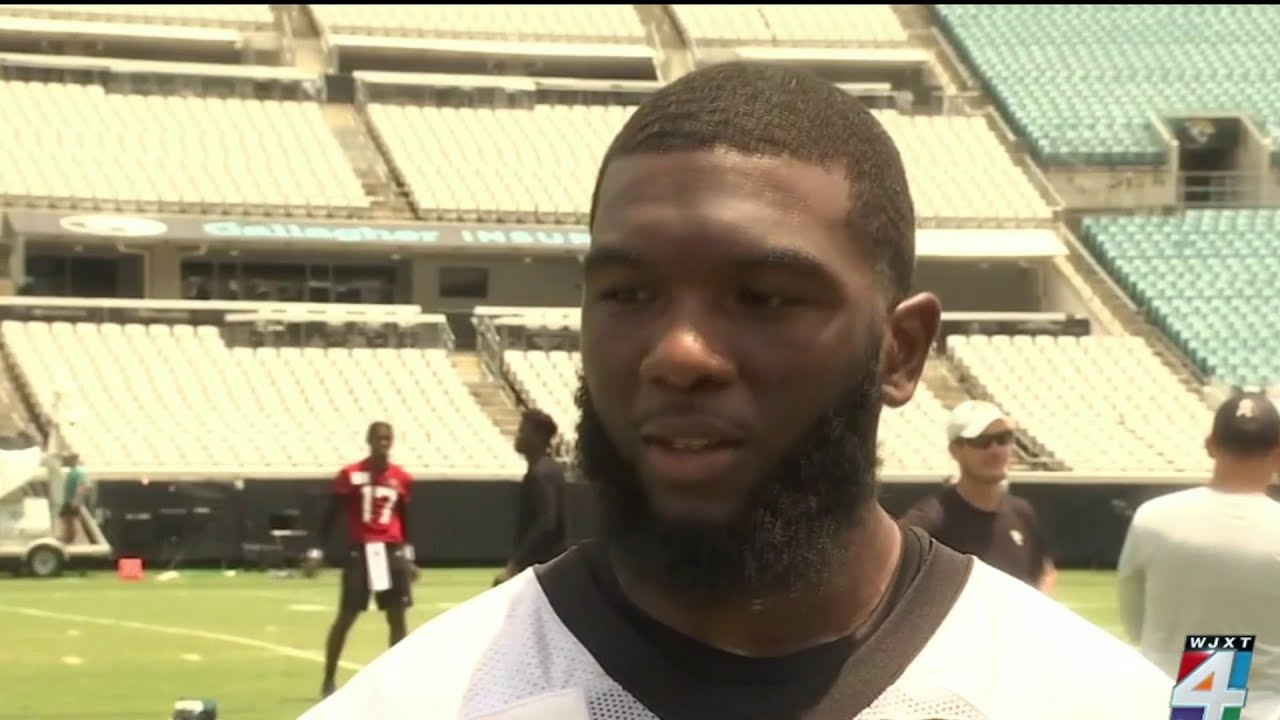 Jags rookies report to training camp - YouTube