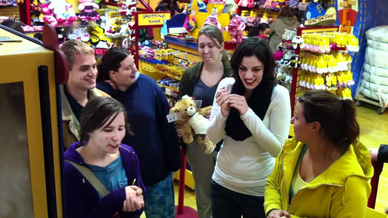 Build A Bear Dance - YouTube