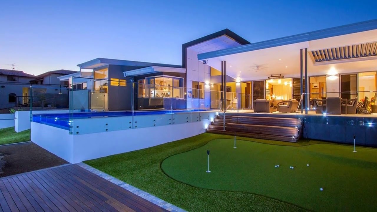 A Splash of Golf - Swimming Pool Design by Majestic Pools - YouTube