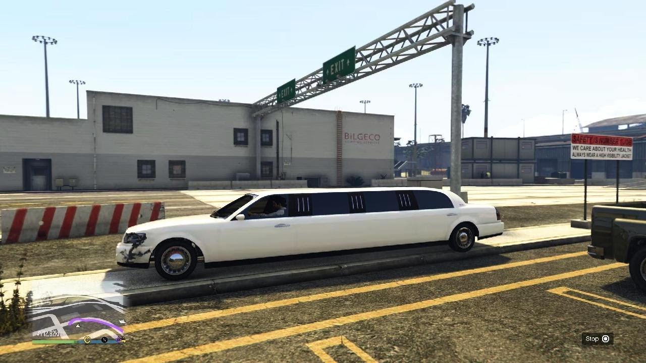 Grand Theft Auto V limousine driver - YouTube
