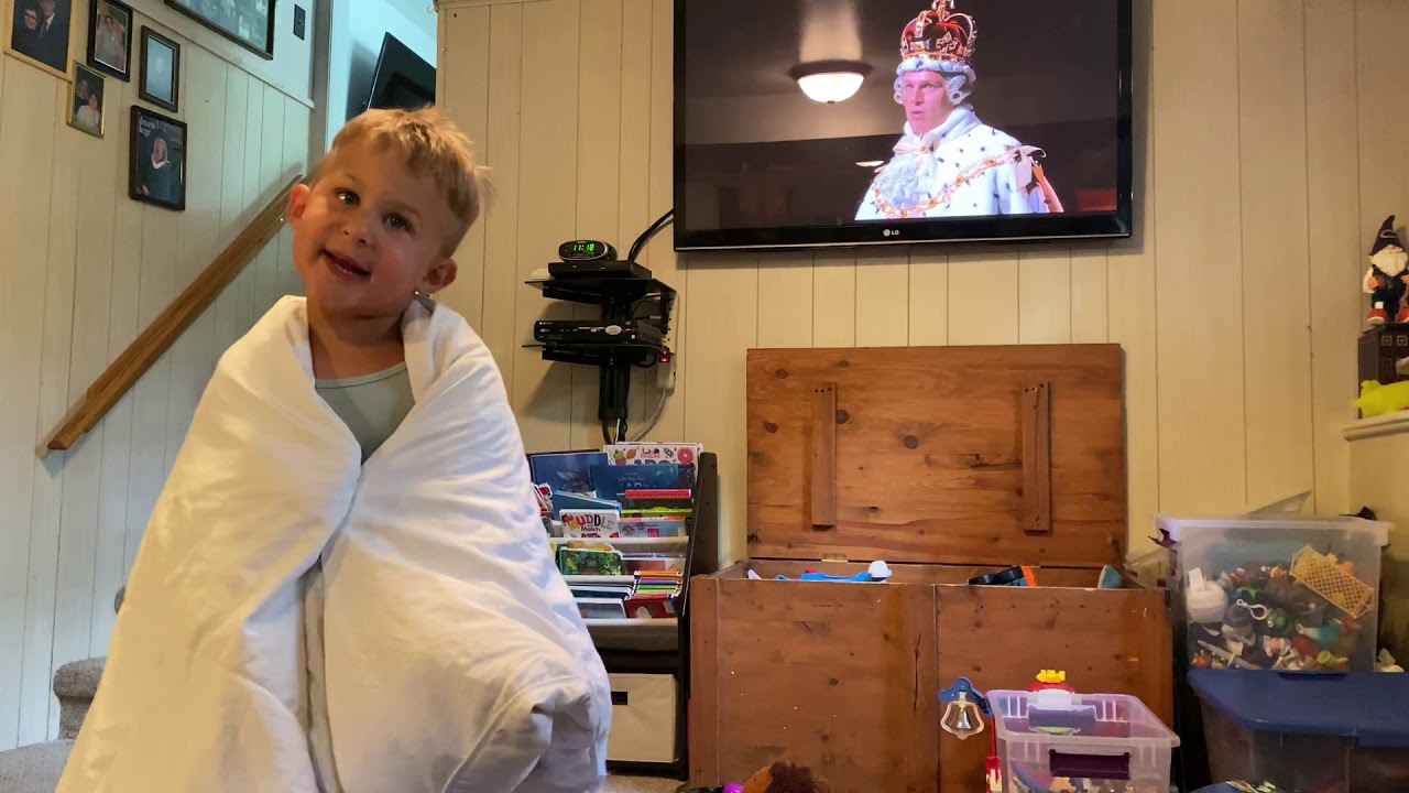 Malcolm Stars as The King from Hamilton - YouTube