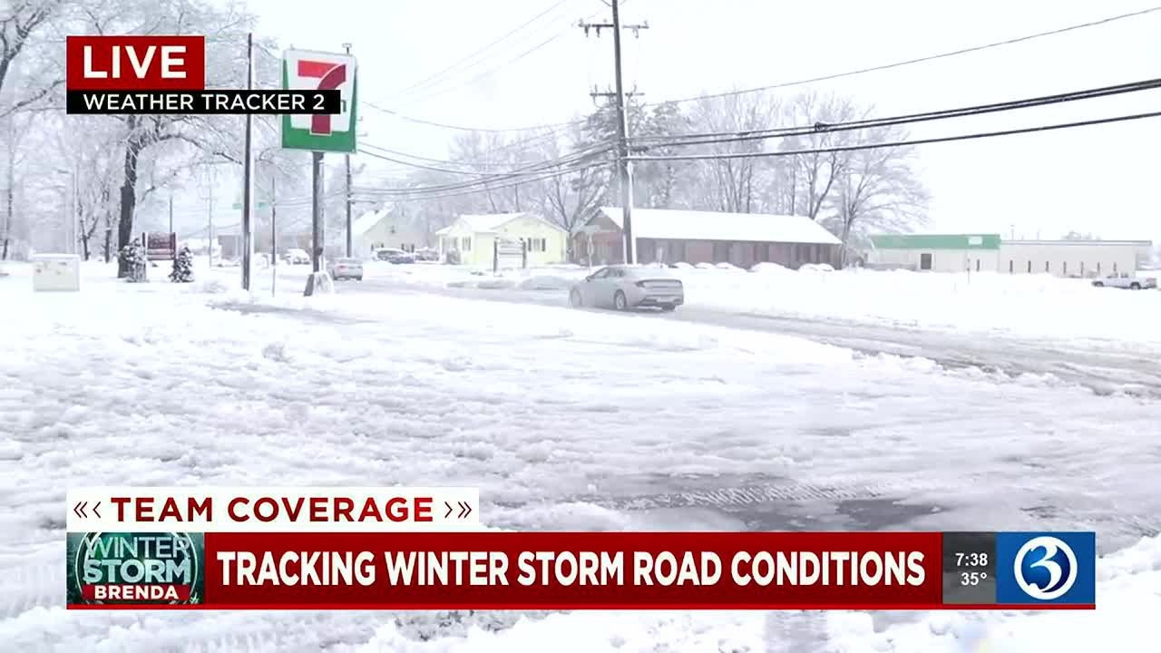 VIDEO: Snow, slush in Windsor Locks - YouTube