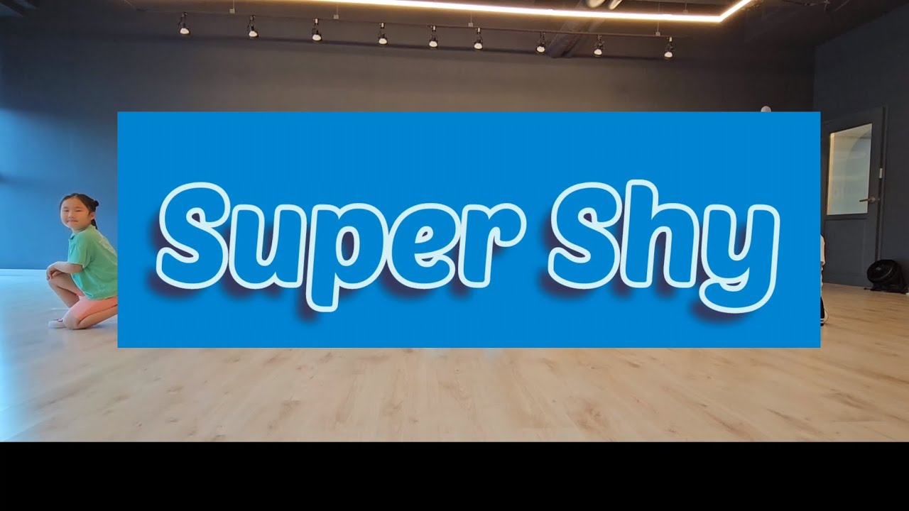 Super Shy_kids dance#지니댄스 - YouTube