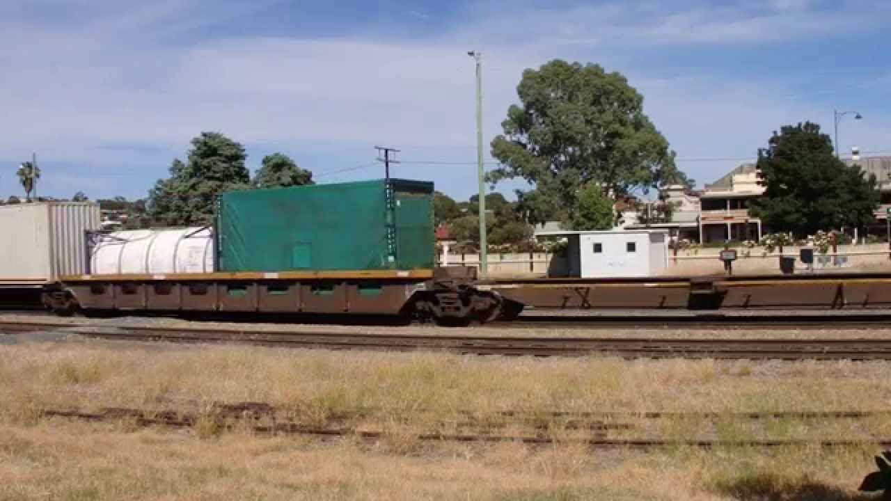 Junee Trains NR41, 9310 & 9309 with 4MB2 - YouTube