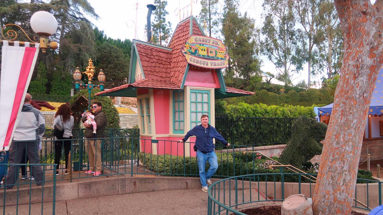 Casey Jr. Circus Train Disneyland | Entire Ride | View from the caboose ...