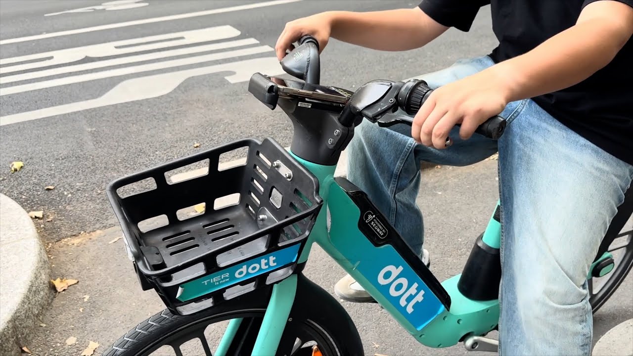 Exploring Paris on a Dott e-Bike (Powered by Segway) During the ...