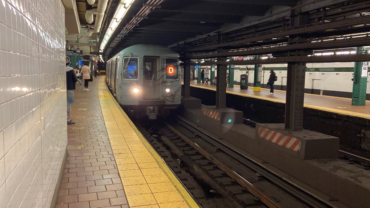 IND Central Park West Line | Brooklyn Bound R68 D Express Train Arrives ...