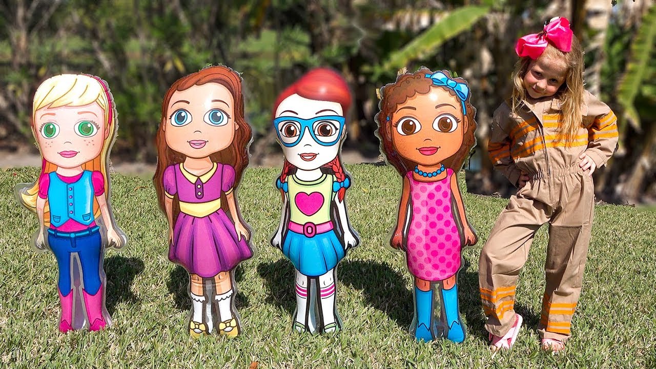 Stacy and playhouses for dolls - YouTube