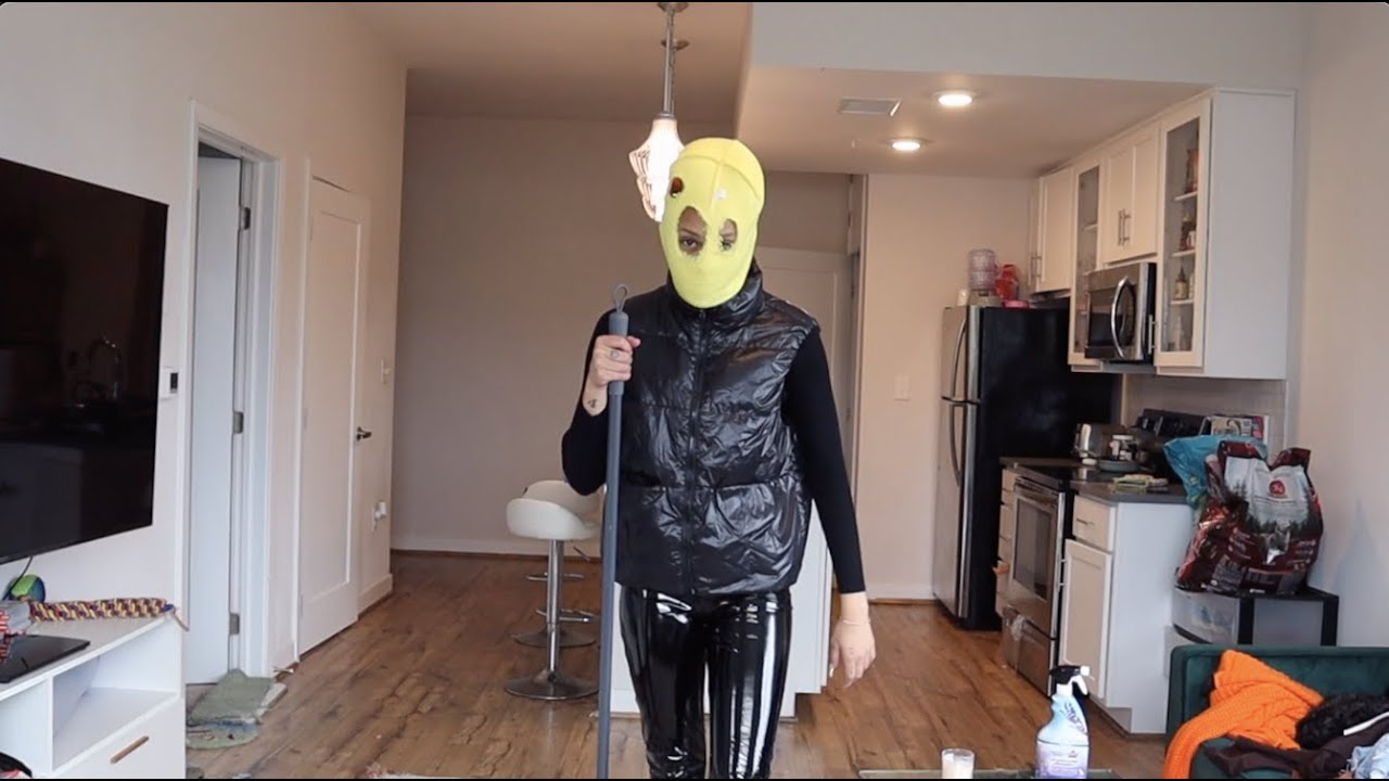 DIY HALLOWEEN COSTUMES (these are horrible) - YouTube