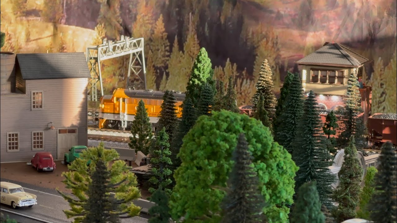 Rio Grande Goes to Work - HO Scale Model Trains - YouTube