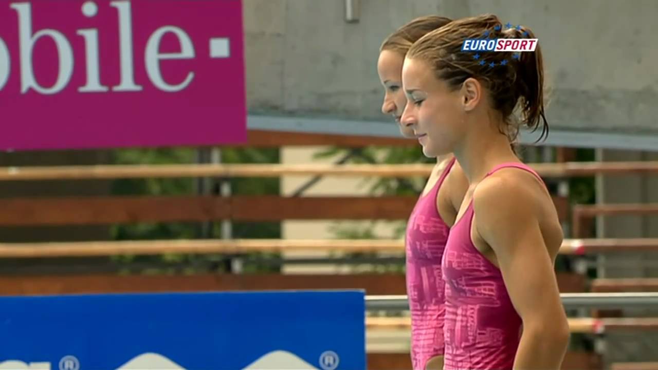 Budapest2010 Flora Gondos & Zsofia Reisinger #1 - YouTube